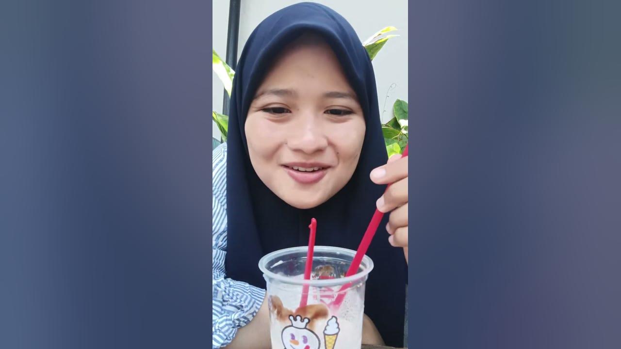 Temenin kakak makan es krim gaes - YouTube