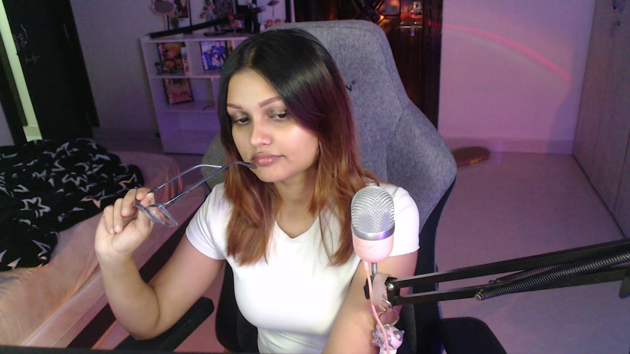 🔴 NEW KEYBOARD BUFF ? | !socials - YouTube