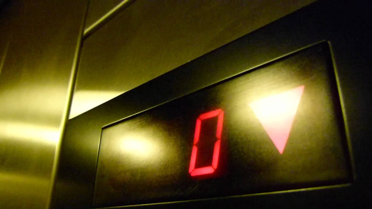 KONE three speed doors elevator @ Copenhagen Airport (CPH) - YouTube