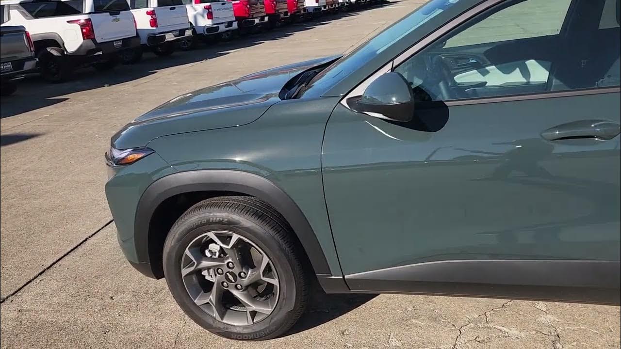 2025 Chevrolet Trax LT Cypress Gray Features - YouTube