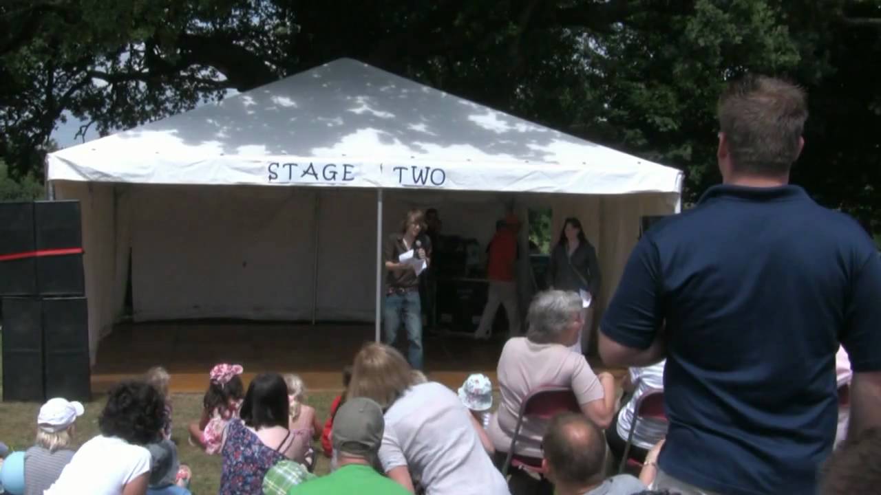 Anti-social behaviour at Mundy Playing Fields [3 July 2010] - YouTube