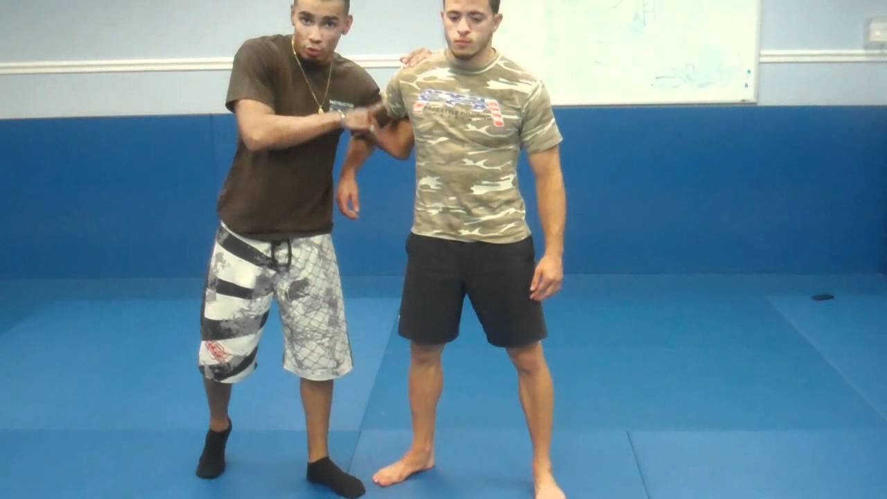 Coach Tulio Flying Leg Lock - FFA MMA Miami - YouTube