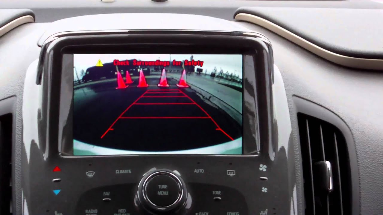 KARL Chevrolet Demonstrates the Chevy VOLT Back-up Camera and parking ...