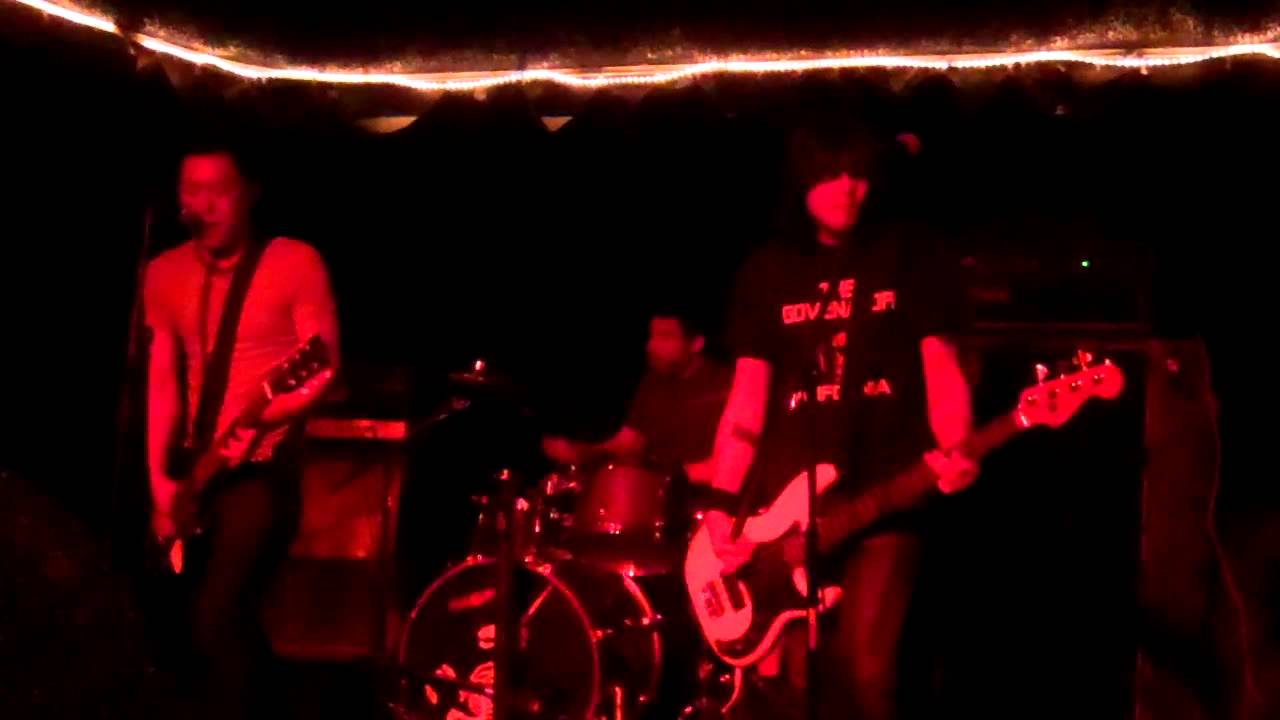 Unko Atama - live at Eli's Mile High Club, 9/28/2013 (1 of 2) - YouTube