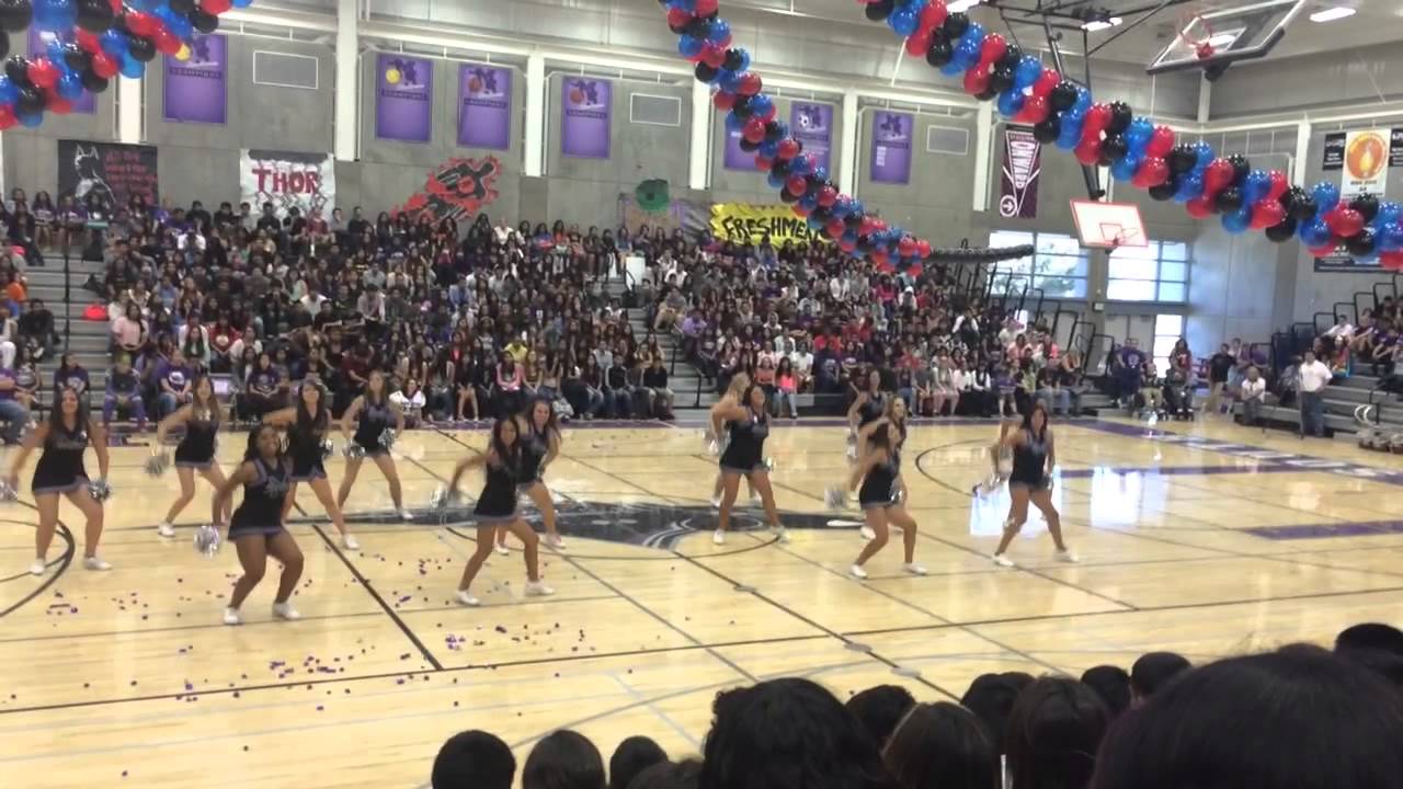 MSHS Varsity Cheer 14-15 Homecoming Performance - YouTube