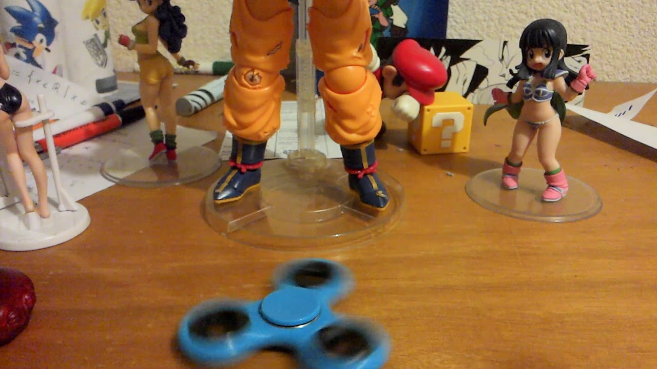 OMG SO SCARY!! DON'T SPIN A FIDGET SPINNER AT 3 A.M IN FRONT OF SUPER ...