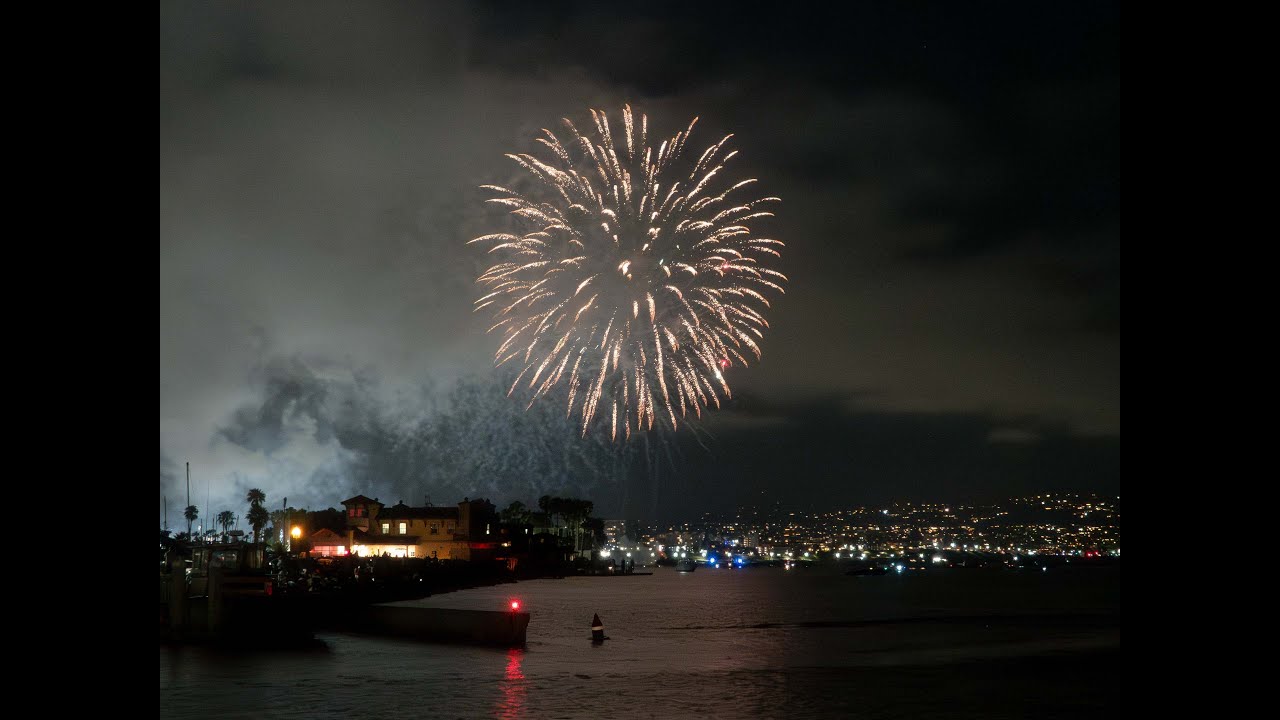 Photo Postcard: July 4 Fireworks in Redondo Beach - YouTube