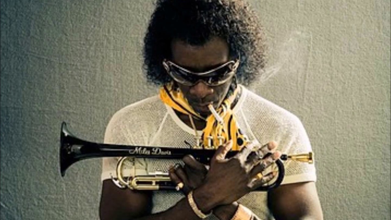 Miles Davis - Smoke gets in your eyes - YouTube