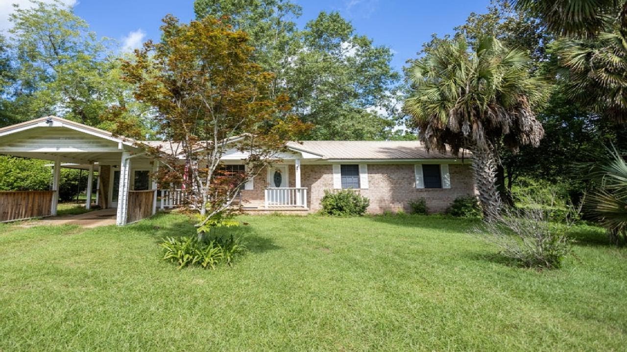 2300 Ruby Ln, Pace, FL Presented by Vivian Corwin. - YouTube