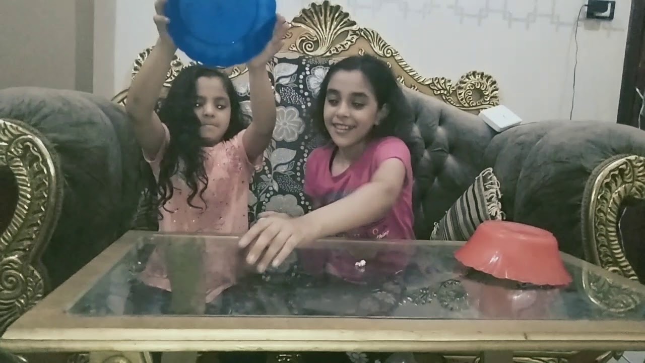 تحدي الأكل الحقيقي بين هاجر و ساره Youtube
