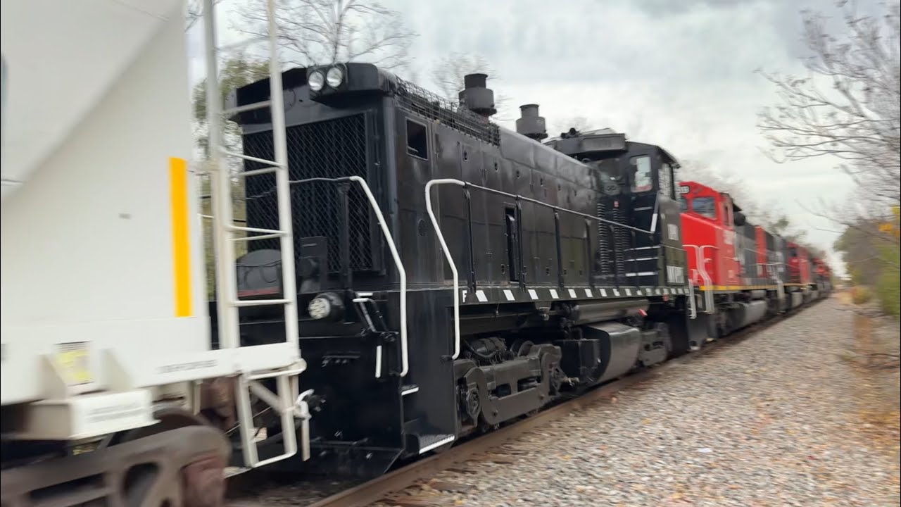 MVPX SW1500 Trails 6th On CN M337 In Hillside, IL On November 3, 2024 - YouTube