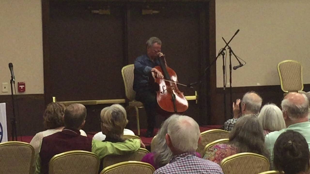 Hamilton Cheifetz plays Bach Prelude in G Major - YouTube