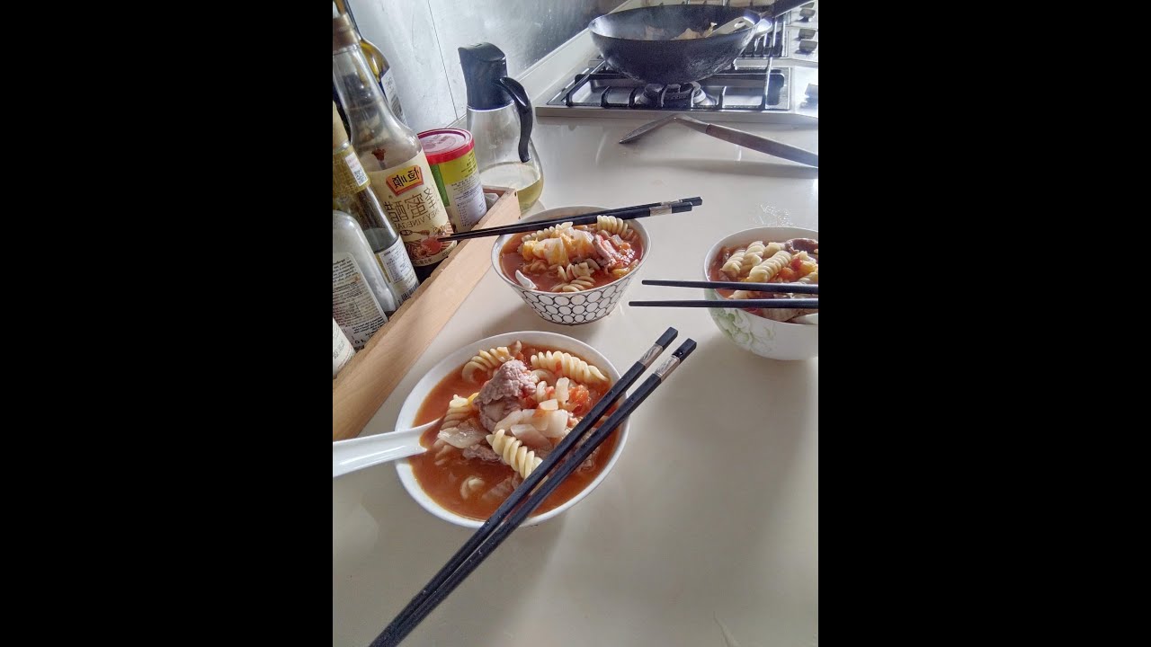 Making pasta with beef,white cabbage||wawa choi,,union,tomato soup ...