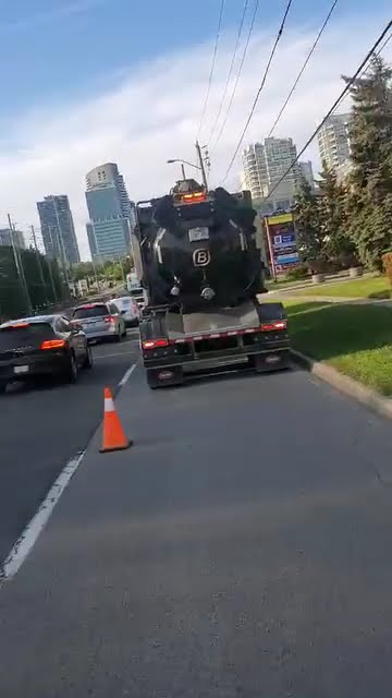 Money Wednesday On The Job Once More. Yonge St $ Clark Ave In Markham ...