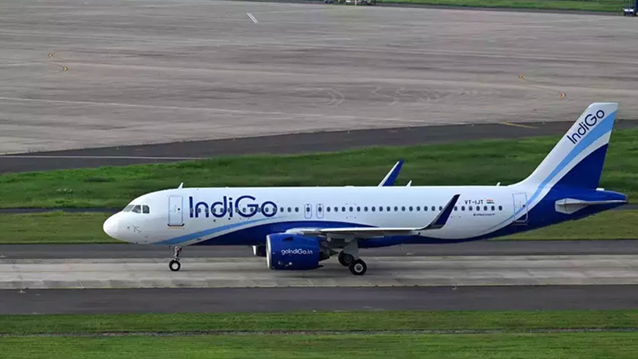 Drunk passenger tries to open emergency door on Delhi-Bengaluru IndiGo ...