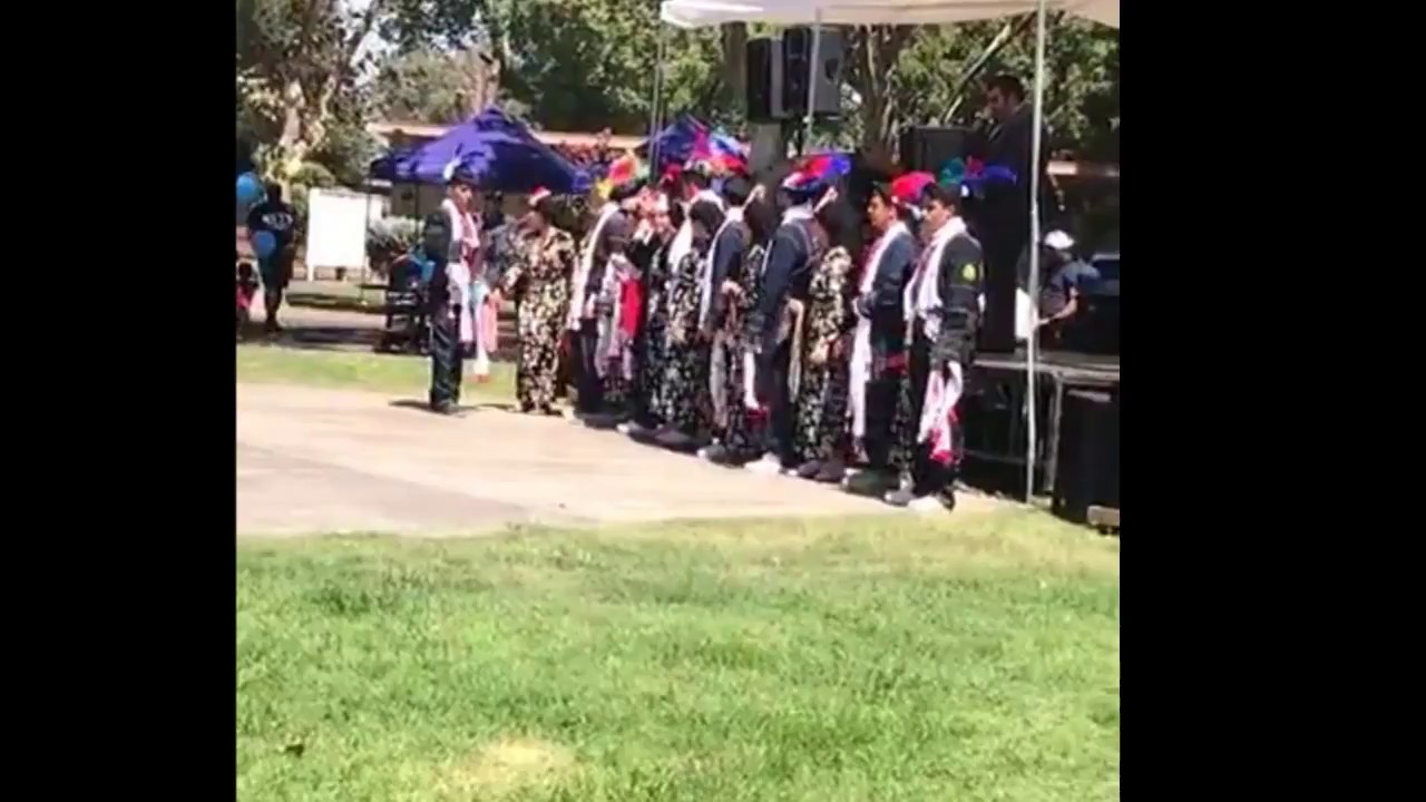Assyrian Bagiyeh Dance with Zorna and Dawoola - YouTube