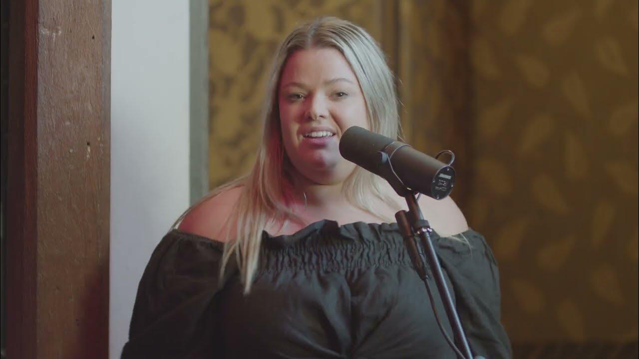 Elly Poletti Performs Tears Dry On Their Own By Amy Winehouse Youtube