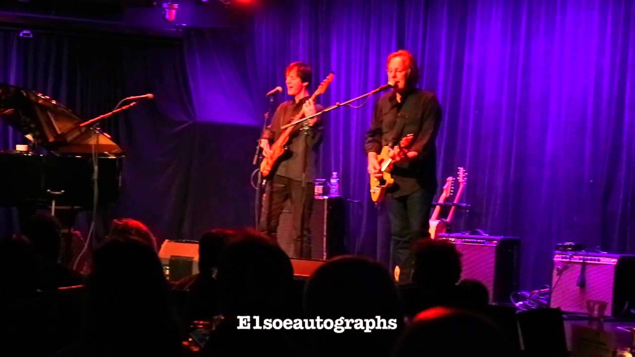 Vonda Shepard - Walk Away Renee - Live Concert - YouTube