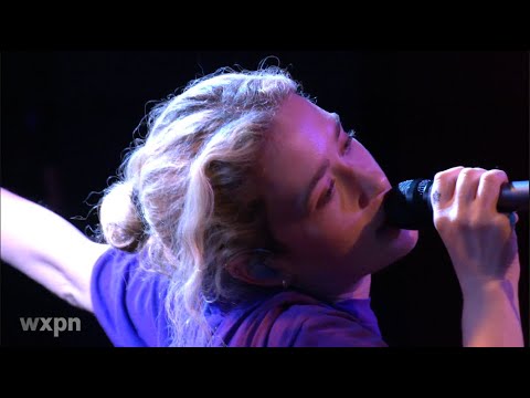 Blondshell - "Salad" (Free At Noon Concert) - YouTube