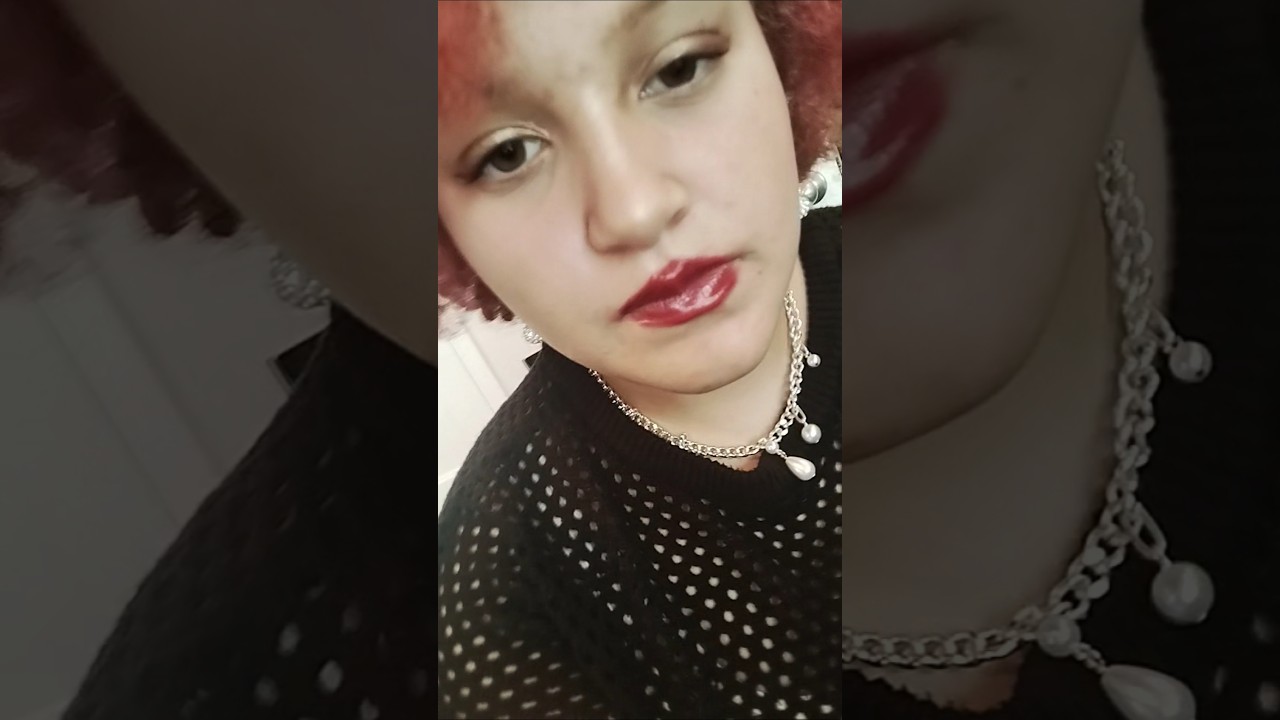 I love her music @julia alexa #newmusic #music - YouTube