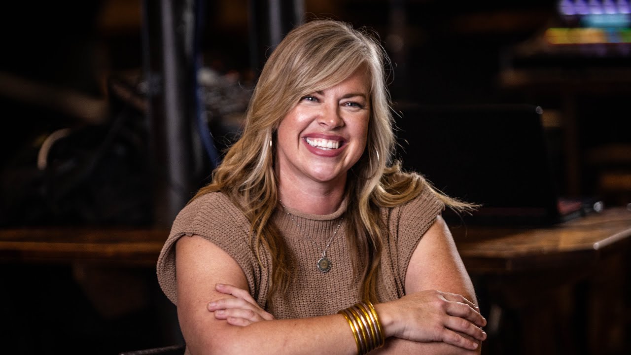 Courtney Patton "Carry You With Me" LIVE on The Texas Music Scene - YouTube