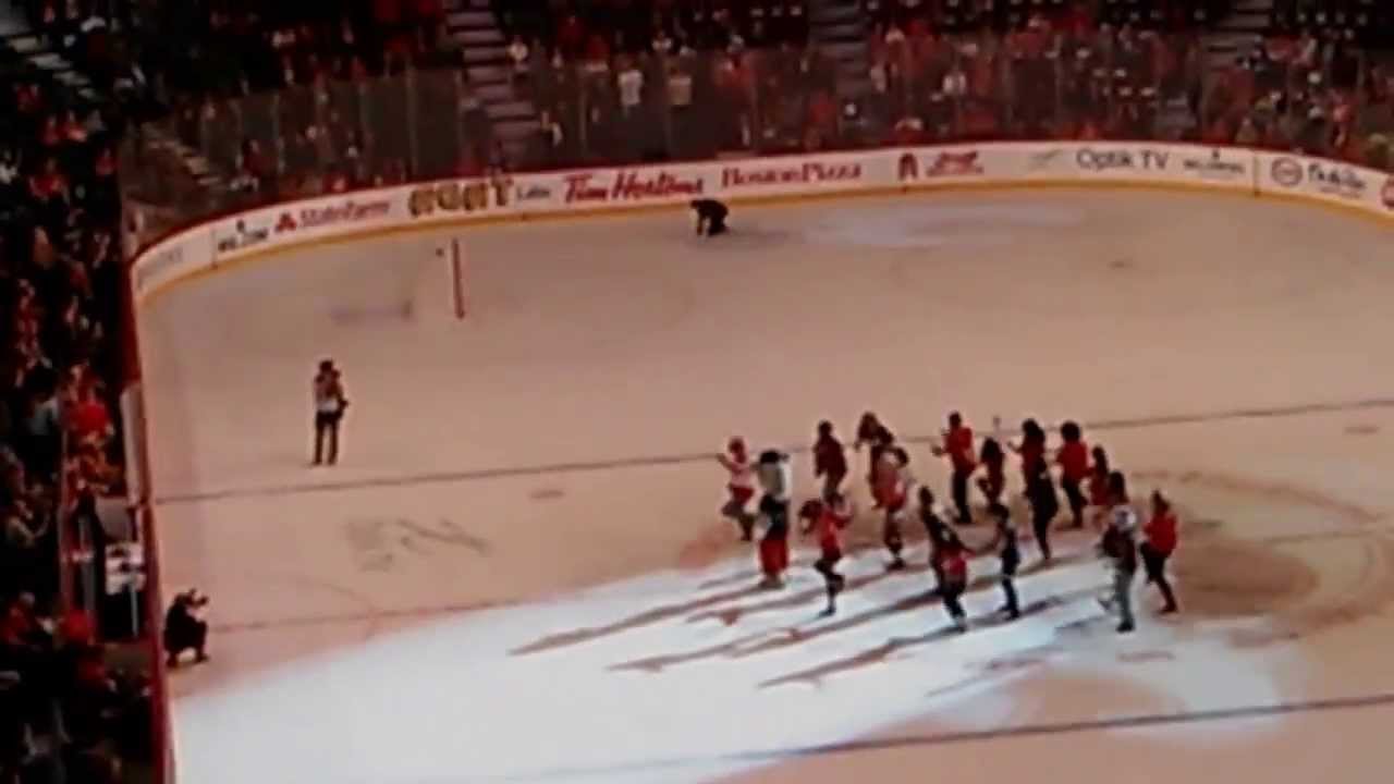 Calgary Flames 'Thriller' flash mob - Halloween 2013 - YouTube