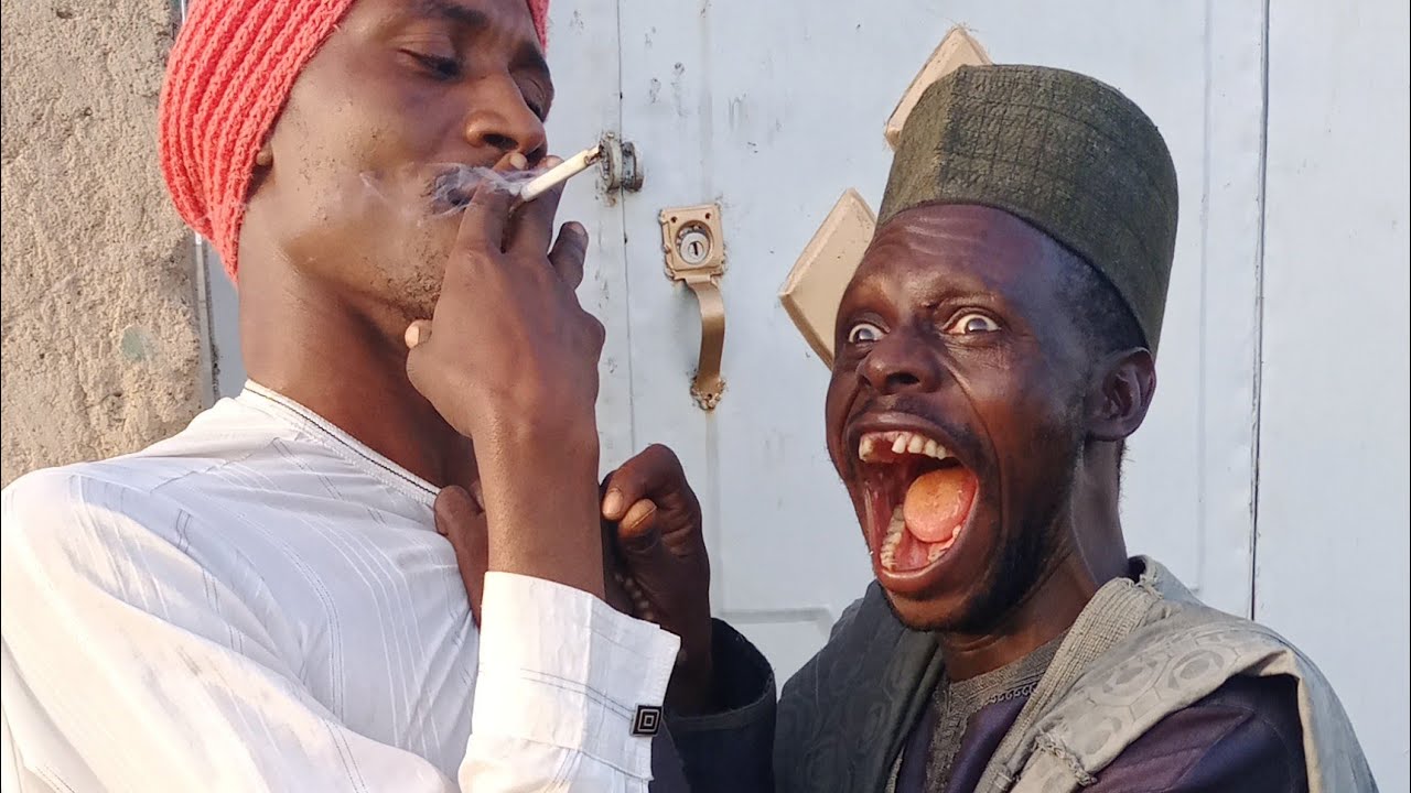 kalli Uba da dansa Dan daudu a gona - YouTube