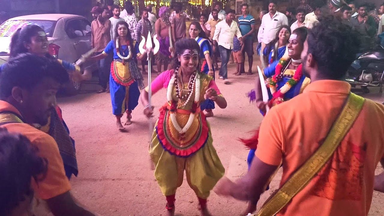 Girls Dappulu Dance /Alluru poleramma jathara 2024 - YouTube