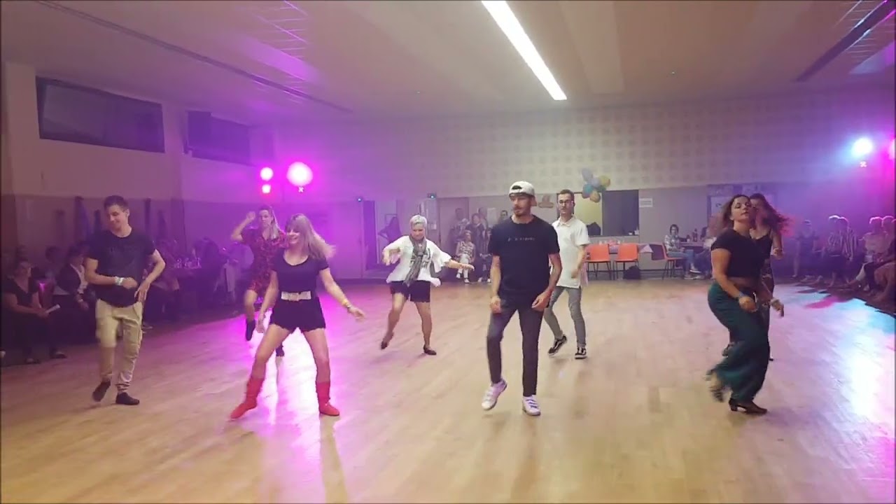 LA LA LATINAS Line Dance Amanda Rizzello & Danielle Provost Modica ...