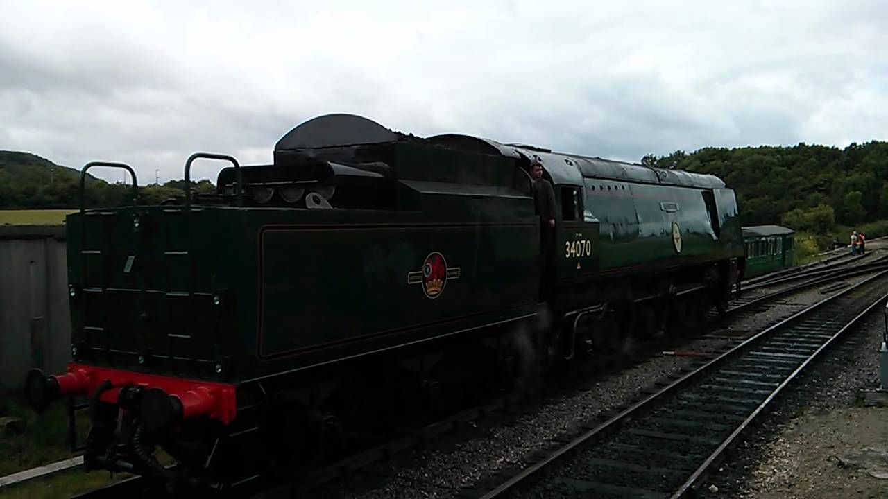 Steam Engine Battle of Britain Class "MANSTON" 34070 'Changing the ...