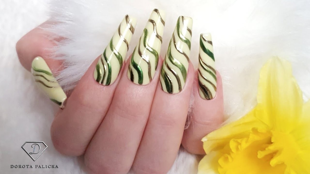 Abstract Nail Art compilation. Chrome line work nail art. Nails trends ...