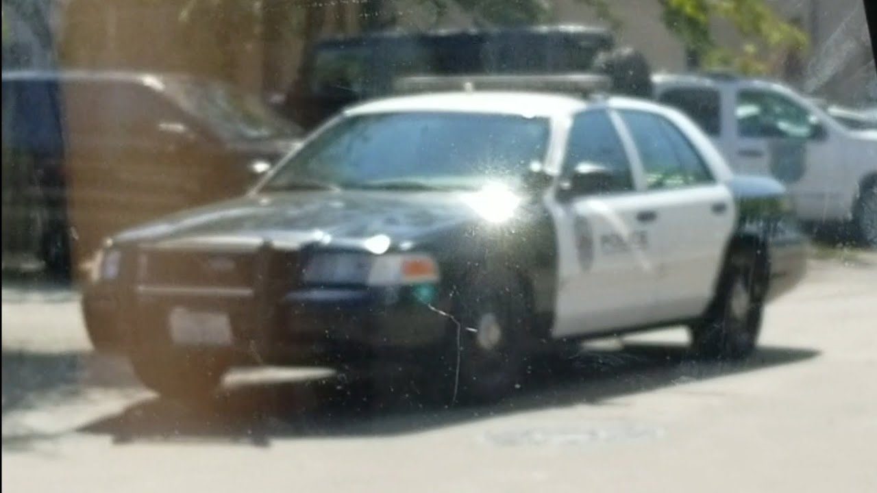 Austin Police Crown Victoria Using Turning Signal - YouTube