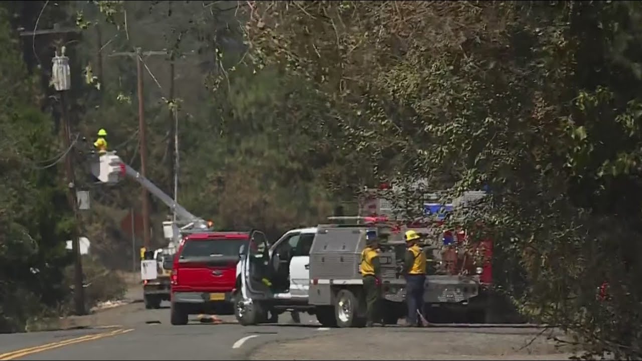 Destructive Rowena Fire continues growing, still uncontained - YouTube