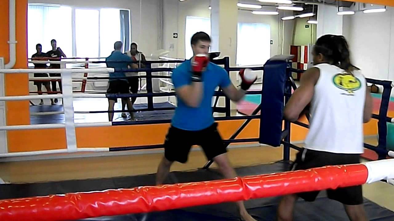 prof Boxer vs against a ruska boy - YouTube