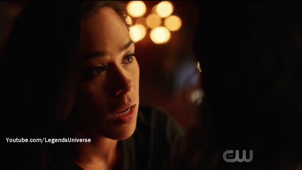 The Flash 4x04 | Gypsy's Dad Tries To Kill Cisco - YouTube