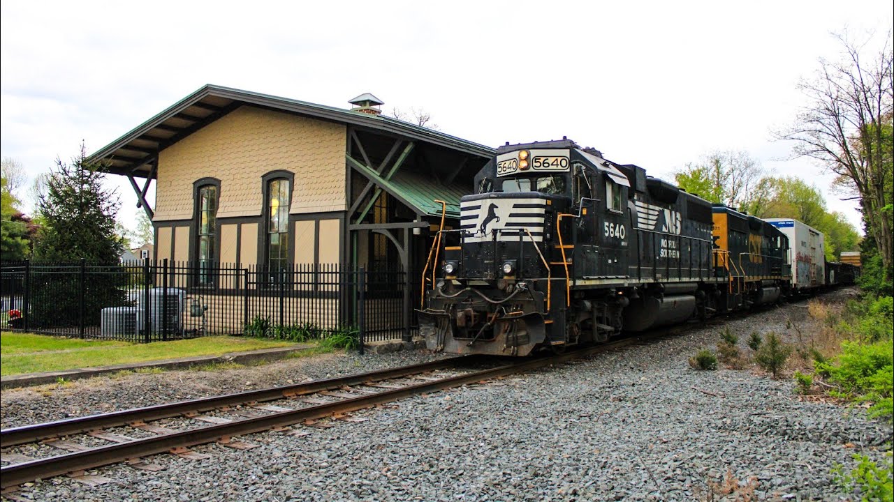 NS 5640/CSX 6971 Lead CSAO WPMI-61 North Past the Glassboro Historic ...