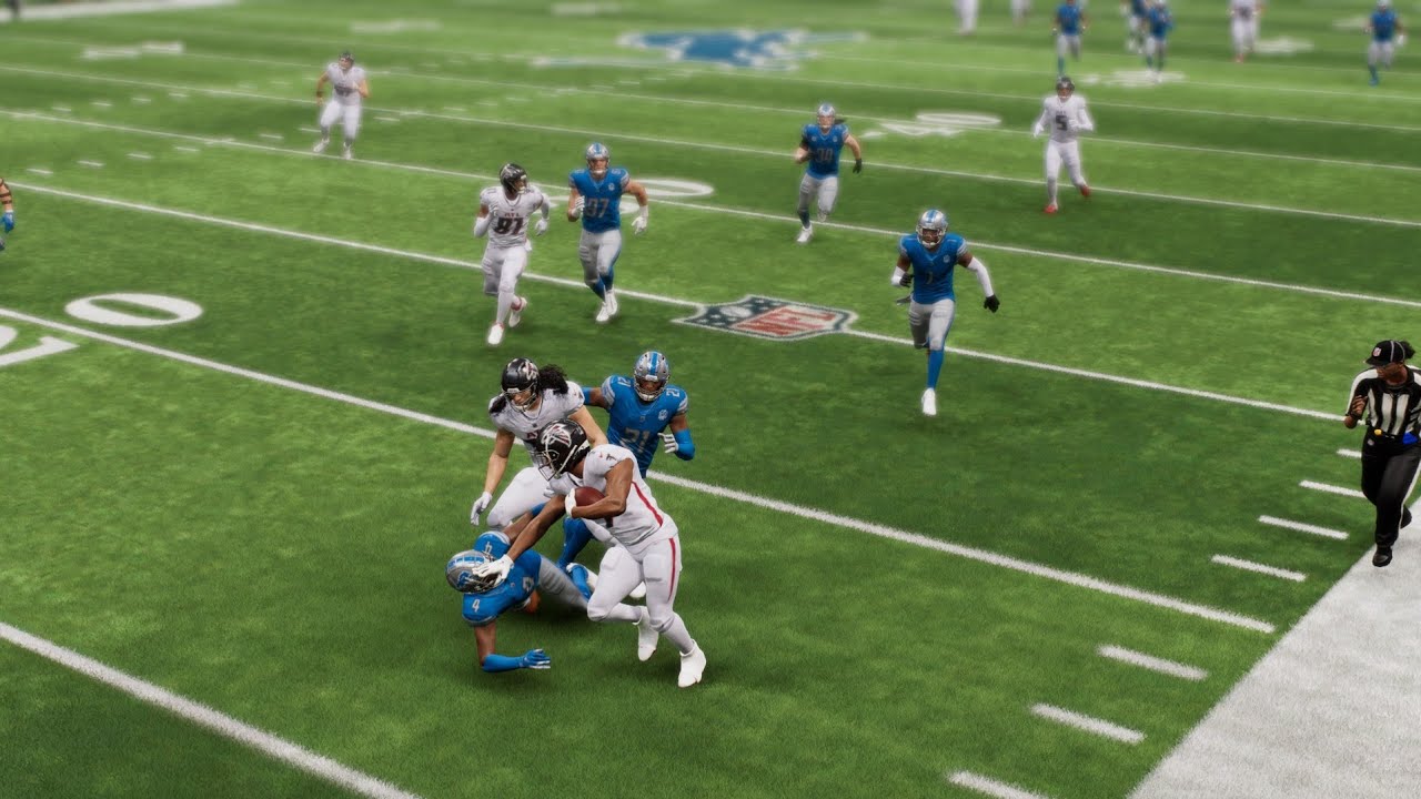 Madden NFL 24 Bijan Robinson big run and stiff arm - YouTube