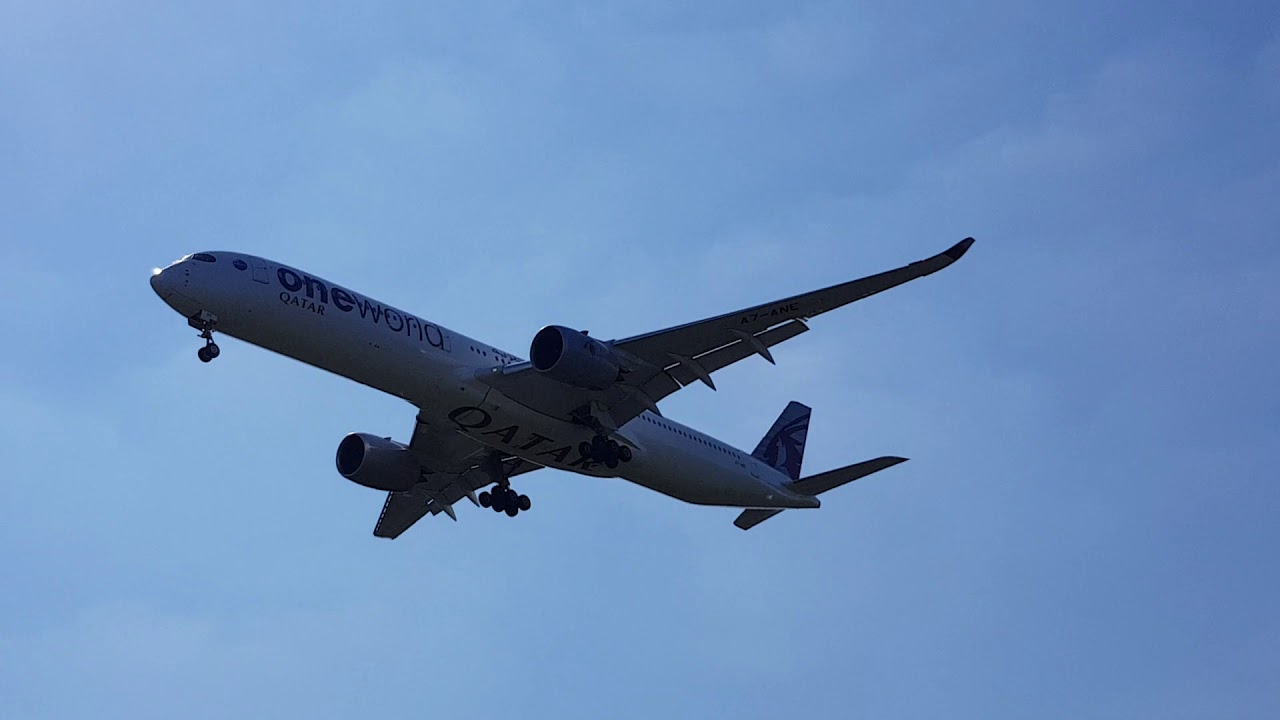 Qatar A351 landing LHR - YouTube