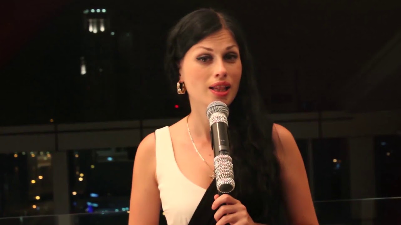 Jazz Singer in Dubai, UAE - Scream Entertainment - YouTube