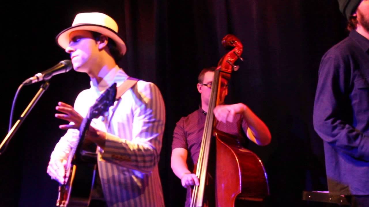 Paul Smith & Peter Brewis (Frozen by Sight) - Budapest - YouTube