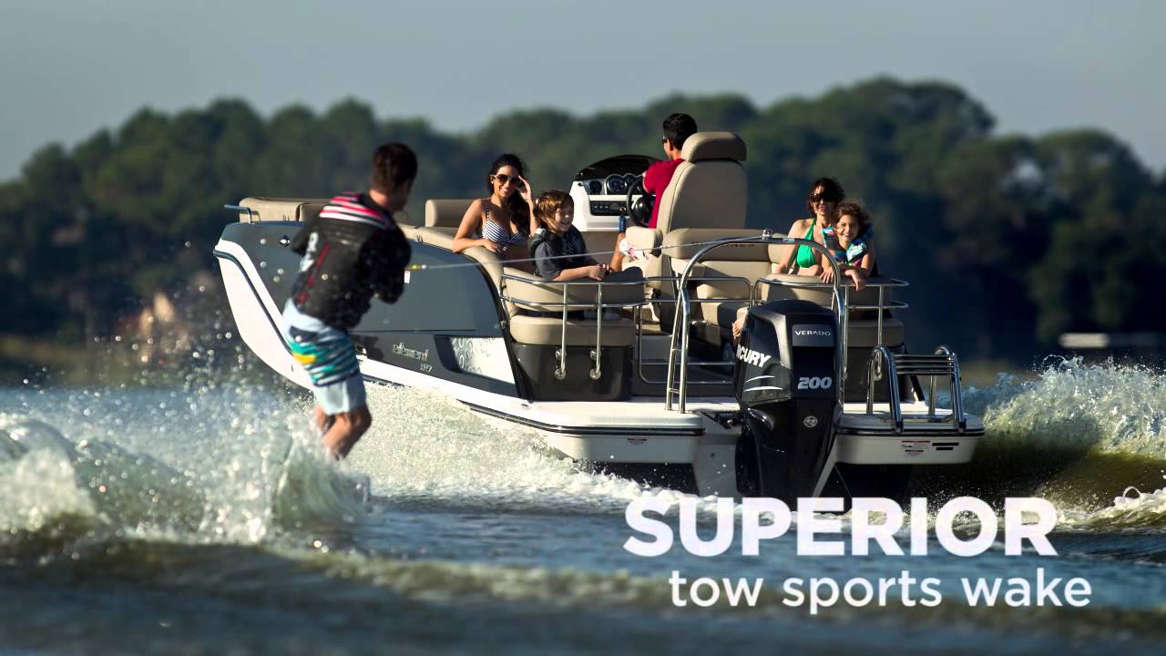 Bayliner Element XR7 - Experience The Evolution - YouTube