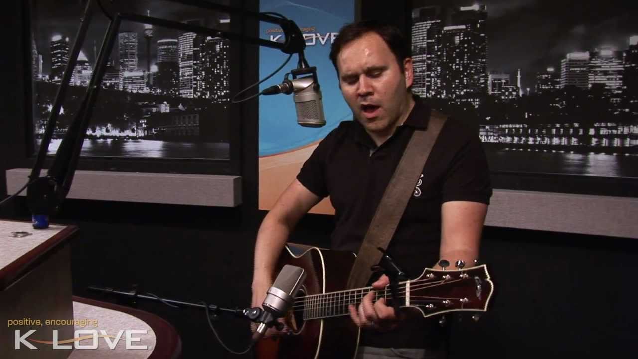 K-LOVE - Matt Redman "You Never Let Go" LIVE - YouTube