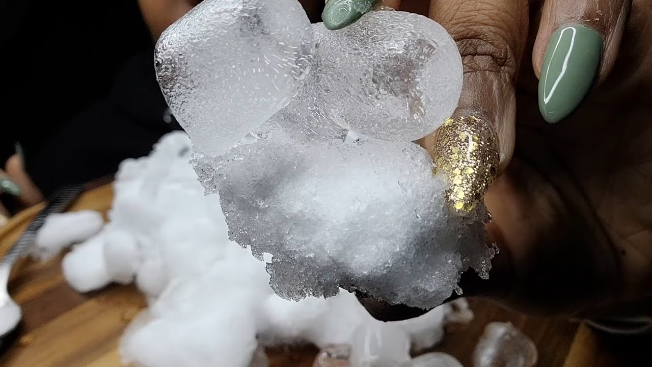 FRESH POWDERY ICE & IGLOO ICE | #iceeating #asmr #asmrice - YouTube