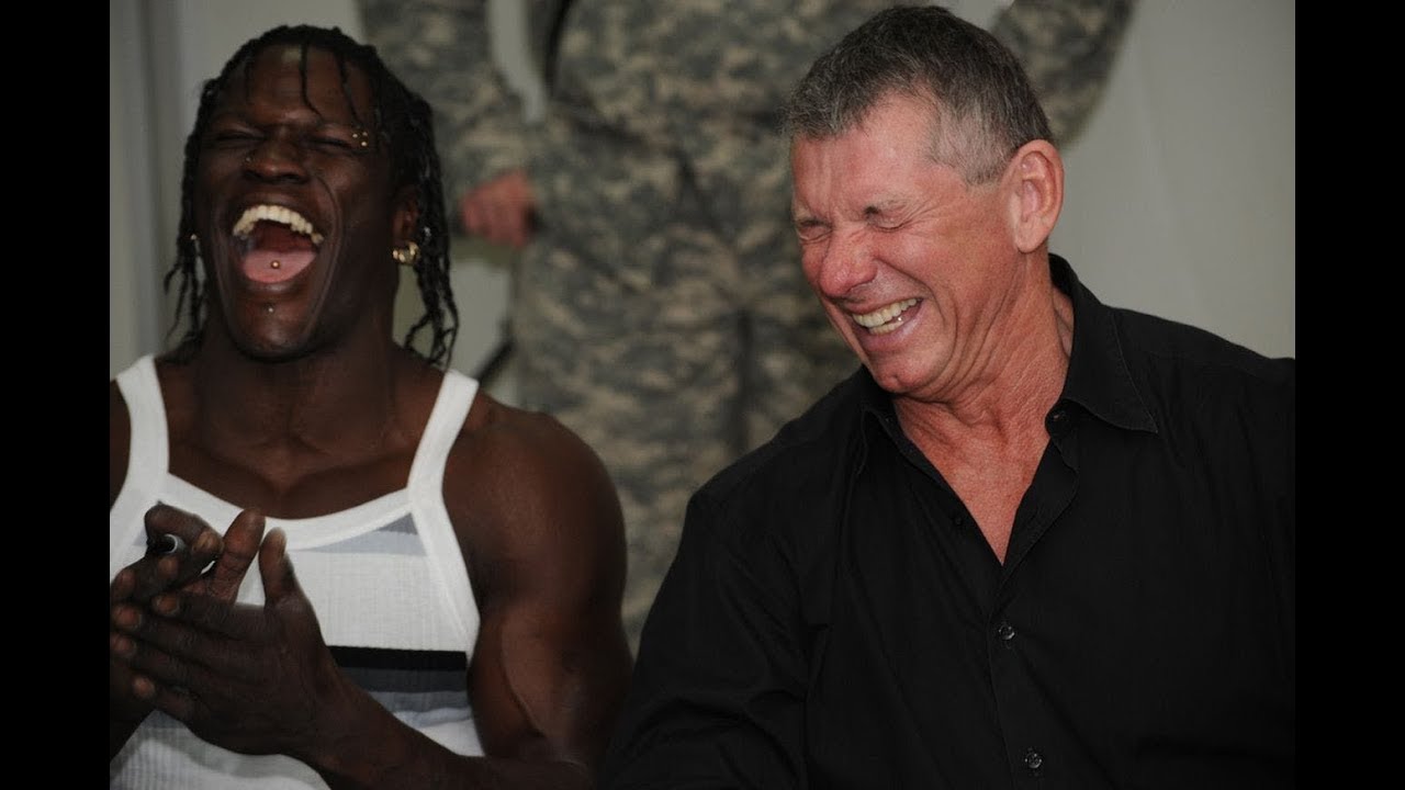 Top 10 WWE Wrestlers That Are Best Friends With Vince McMahon In Real ...
