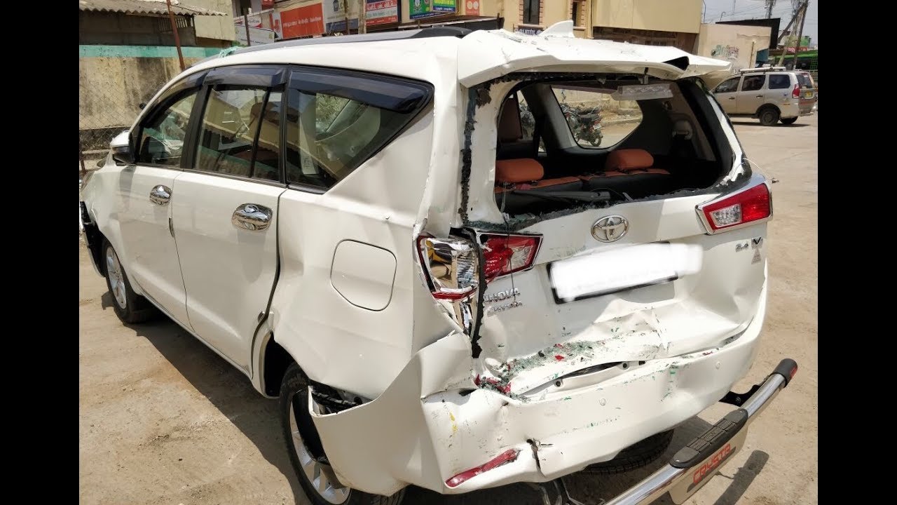 Innova Crysta Accident - YouTube