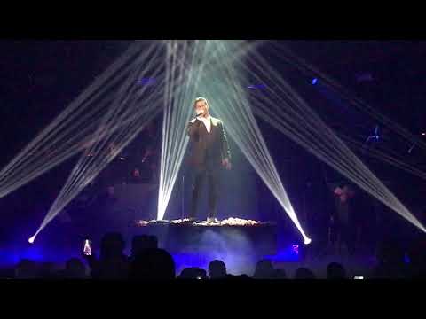 Νίκος Οικονομόπουλος - Για κάποιο λόγο live στο Κέντρο Αθηνών 10/11/2017 (βούρκωσε)