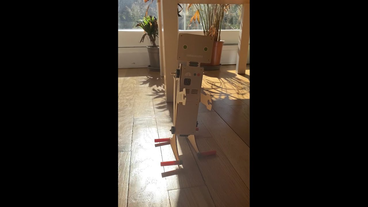 KiwiCo Tinker crate Walking Robot - YouTube