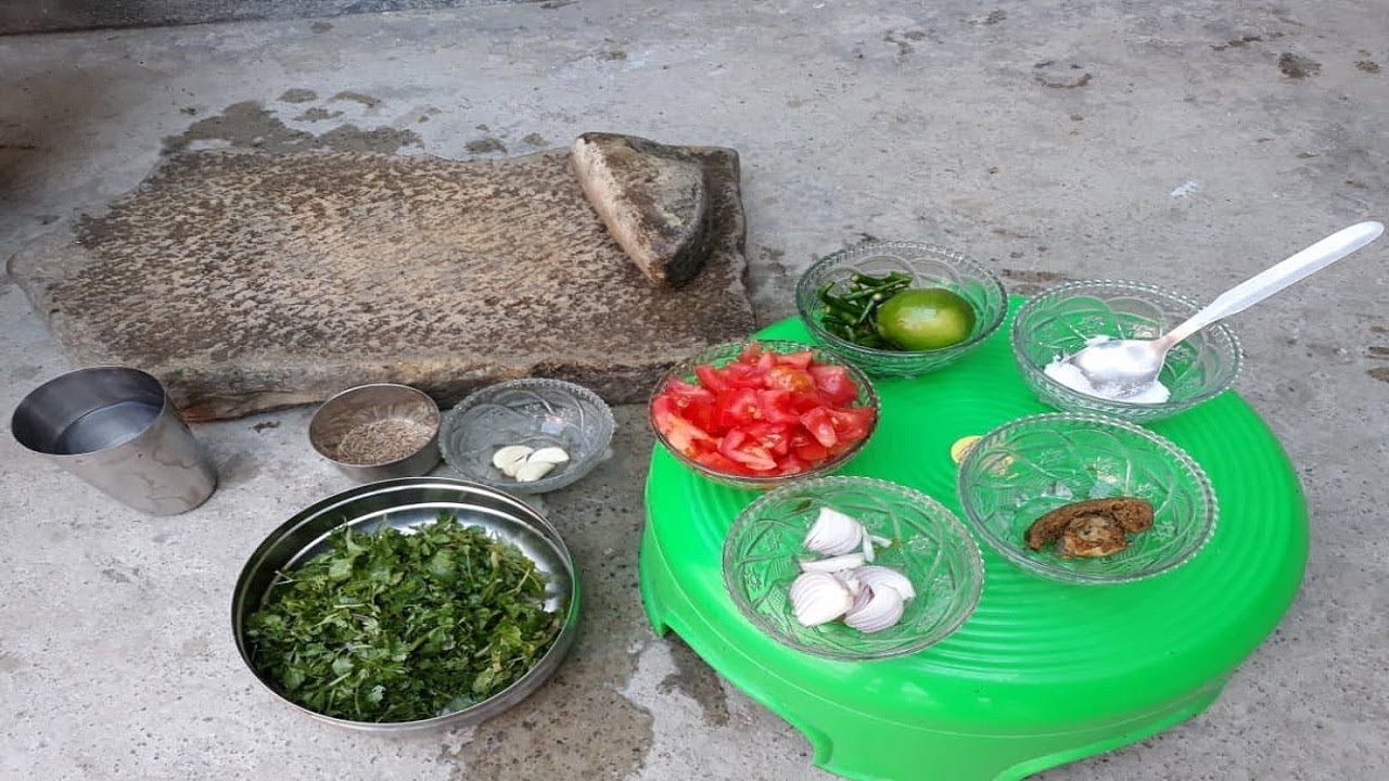 Silbatte wali dhaniya chatni recipe - How to make silbatta coriander ...