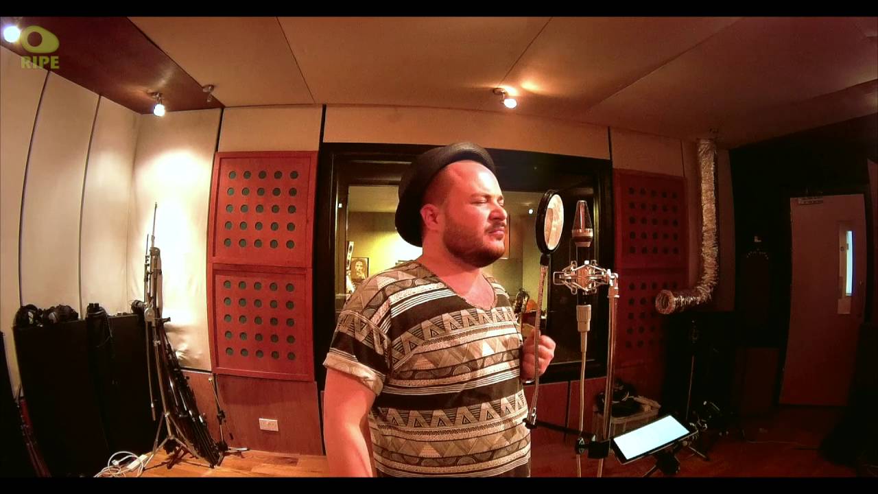 Radiohead - Daydreaming (cover by Brendan Reilly for Ripe) - YouTube