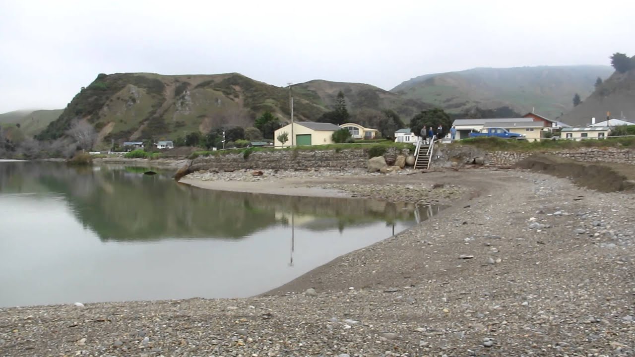 Kairakau beach after storm 6 June 2011 - YouTube
